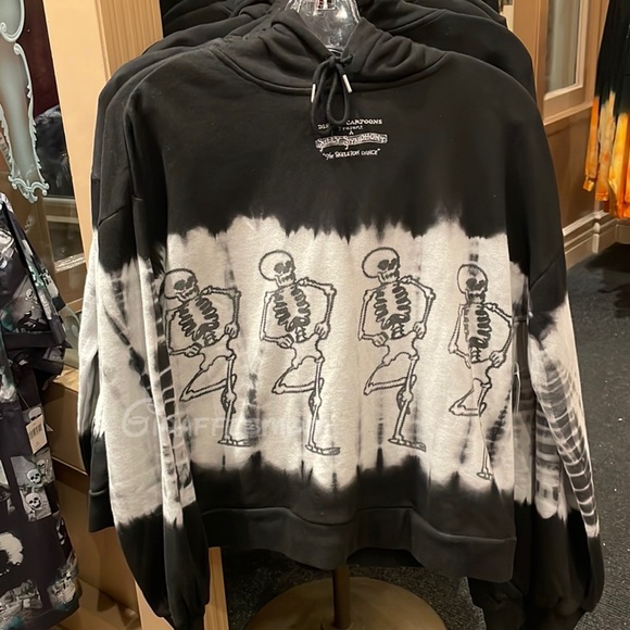 Disney | Sweaters | Disney Parks The Skeleton Pullover Hoodie Halloween ...